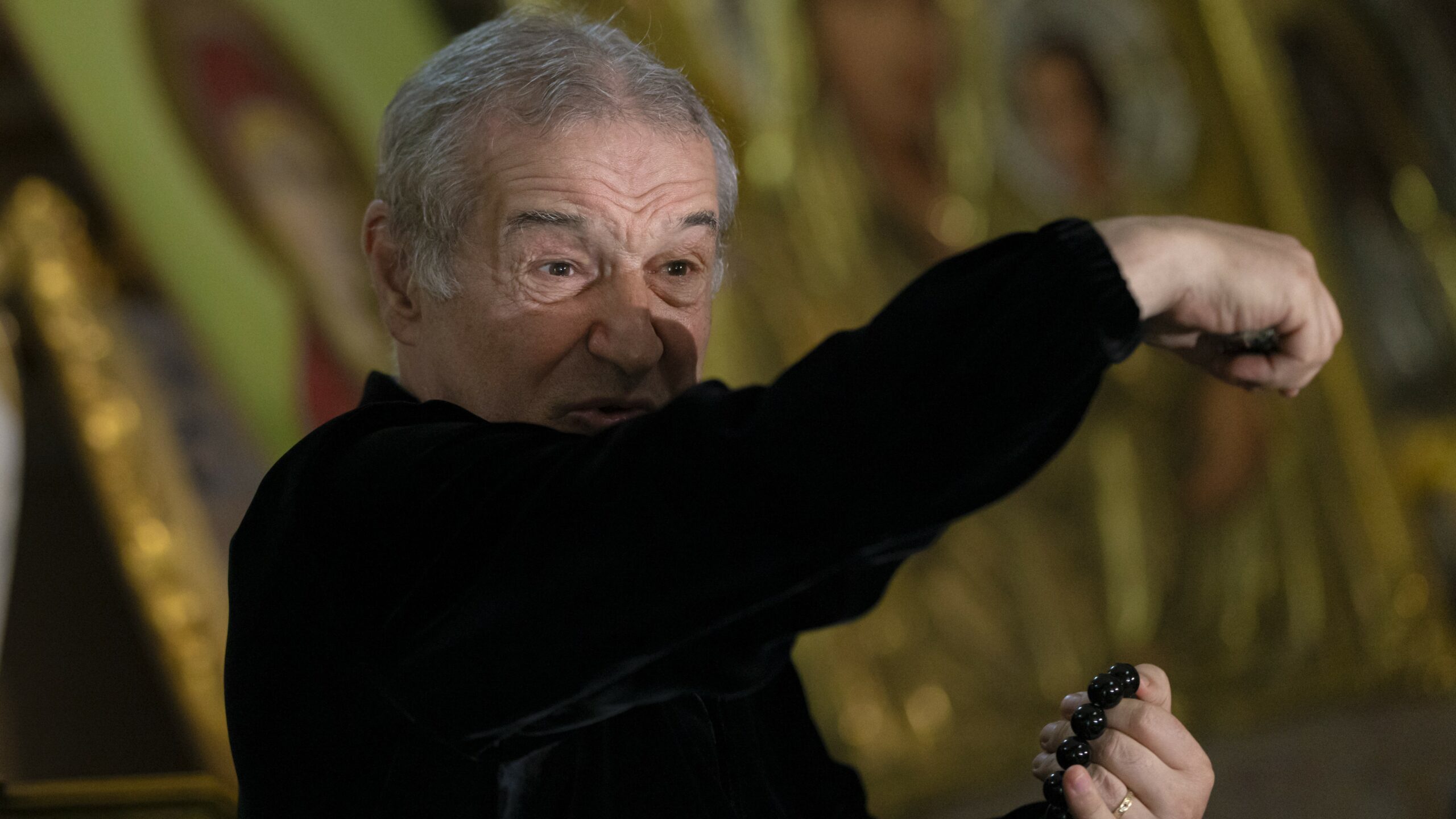 Gigi Becali i-a închis telefonul în nas lui Vali Moraru!