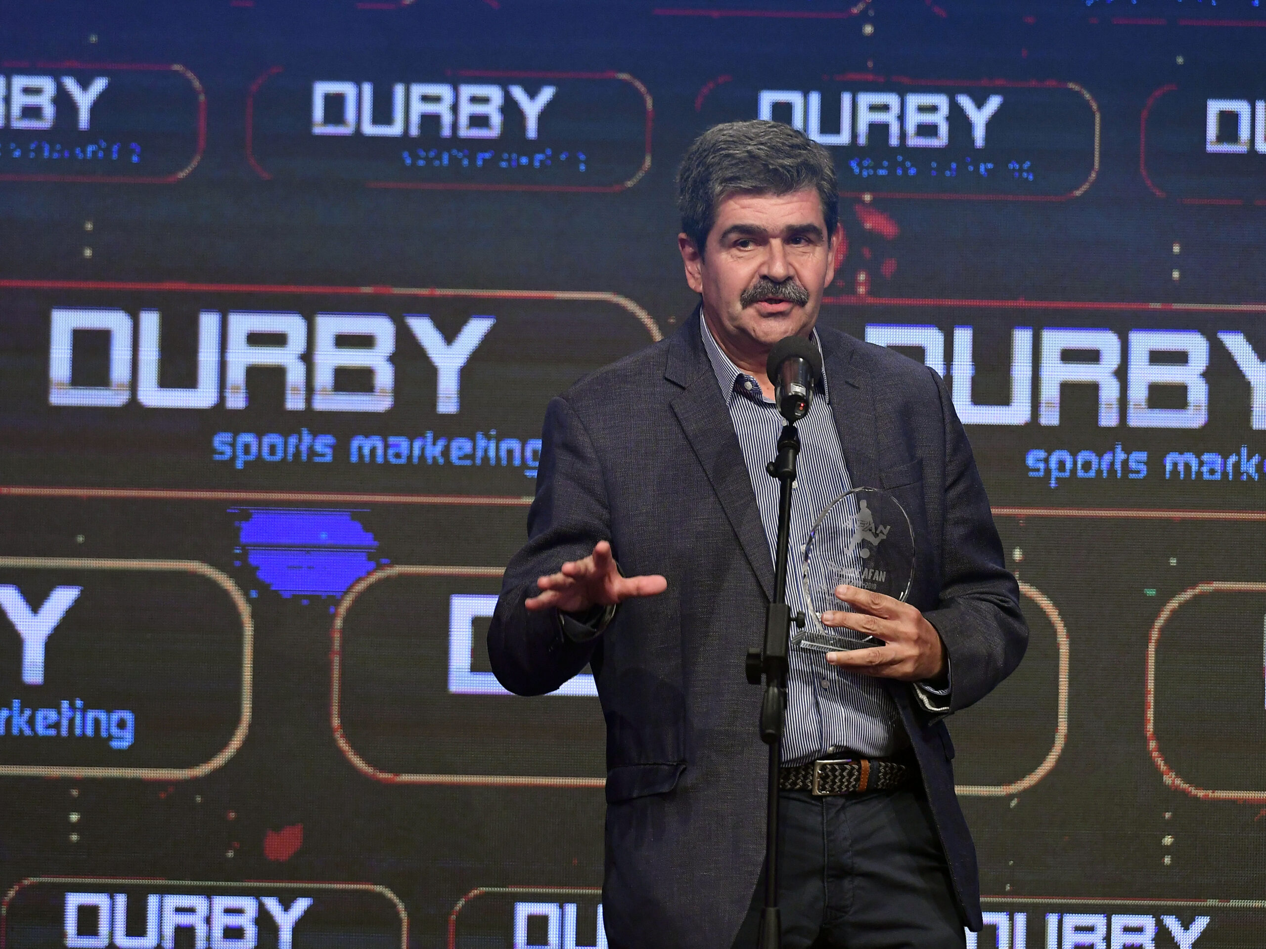 Radu Paraschivescu a ajuns cu soția în stațiunea din România și a trăit ...