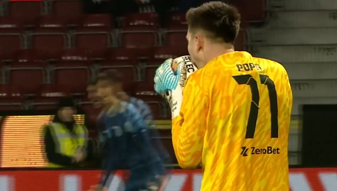 Gafa colosală a lui Mihai Popa din meciul CFR Cluj - Metaloglobus 4-2 ...