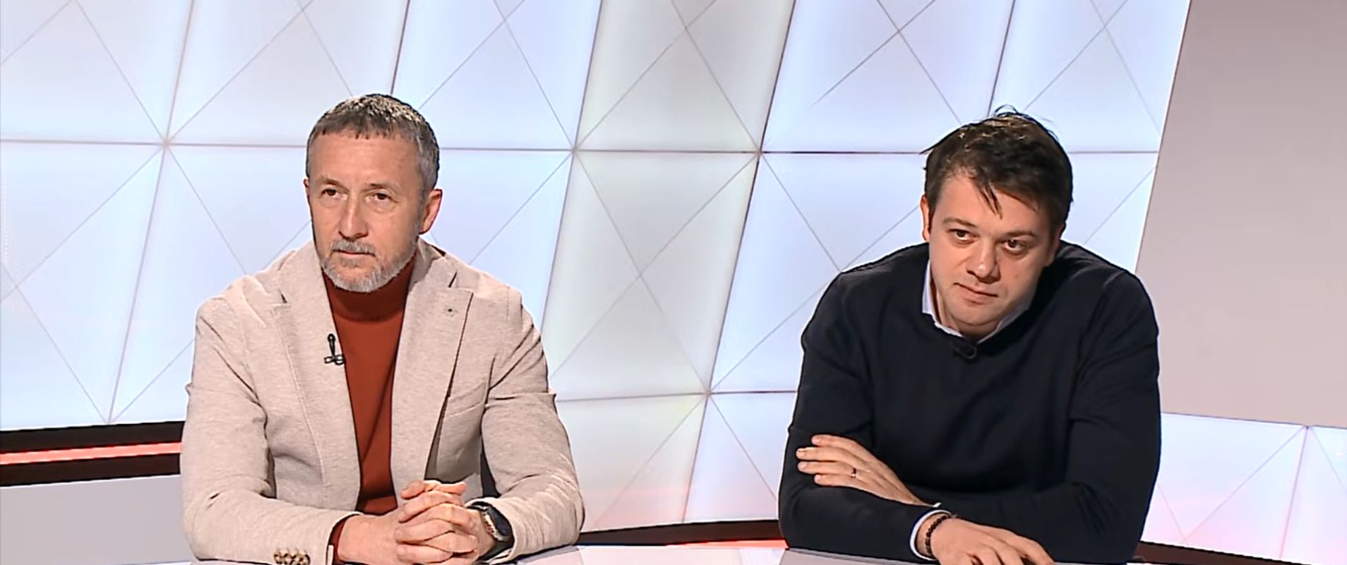 Au sărit scântei în studio! Mihai Stoica și Victor Angelescu, dialog ...