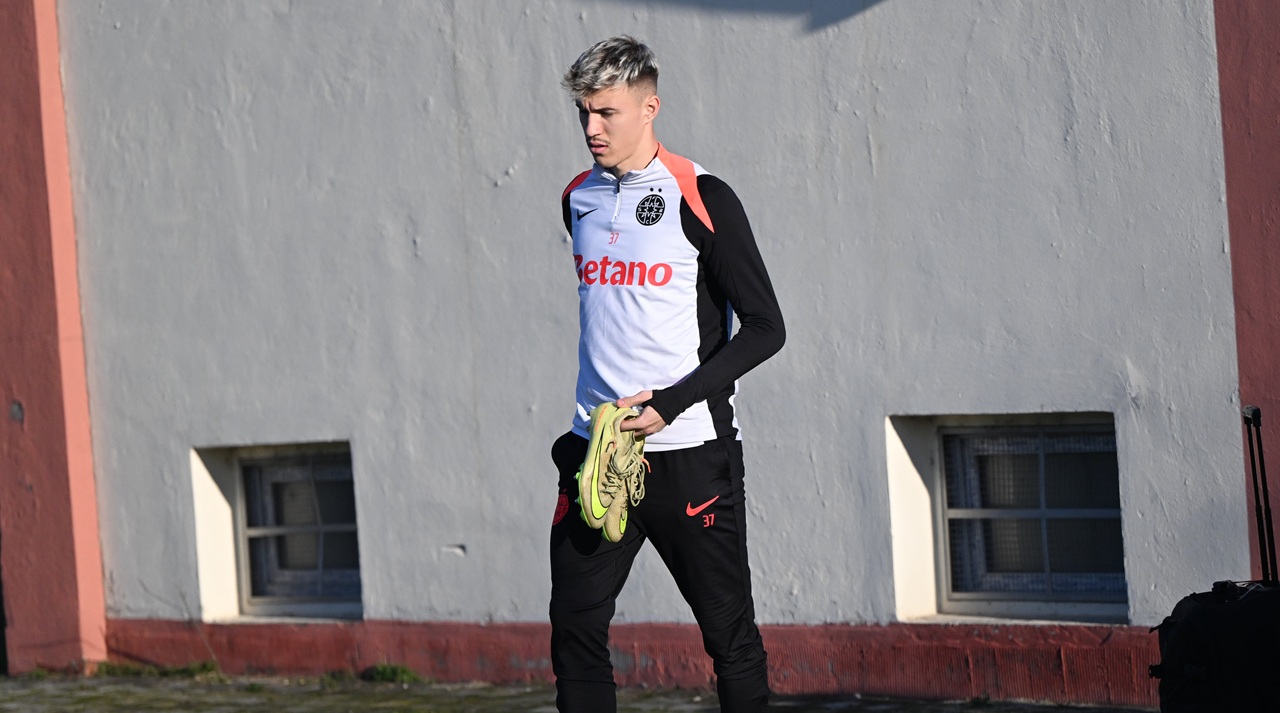 Scouterii lui West Ham au venit la București pentru Tavi Popescu. Au ...