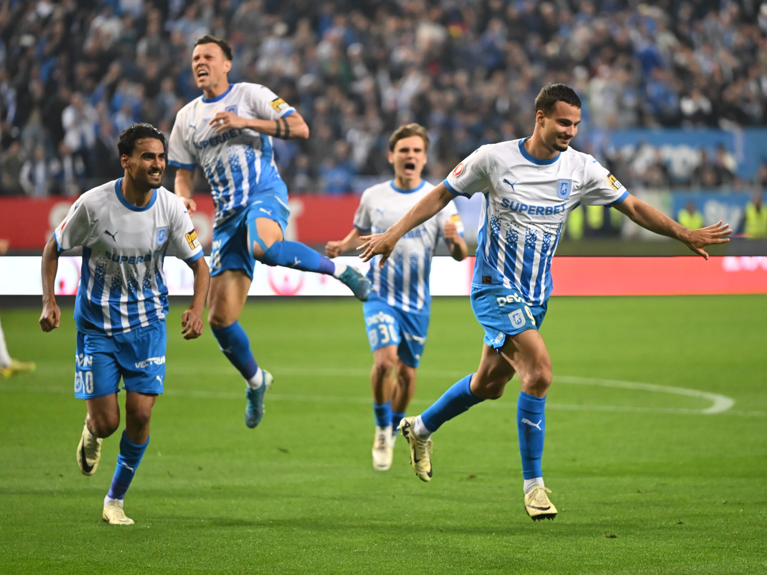 Basarab Panduru i-a făcut praf pe olteni, după victoria cu Rapid. „Vezi ...