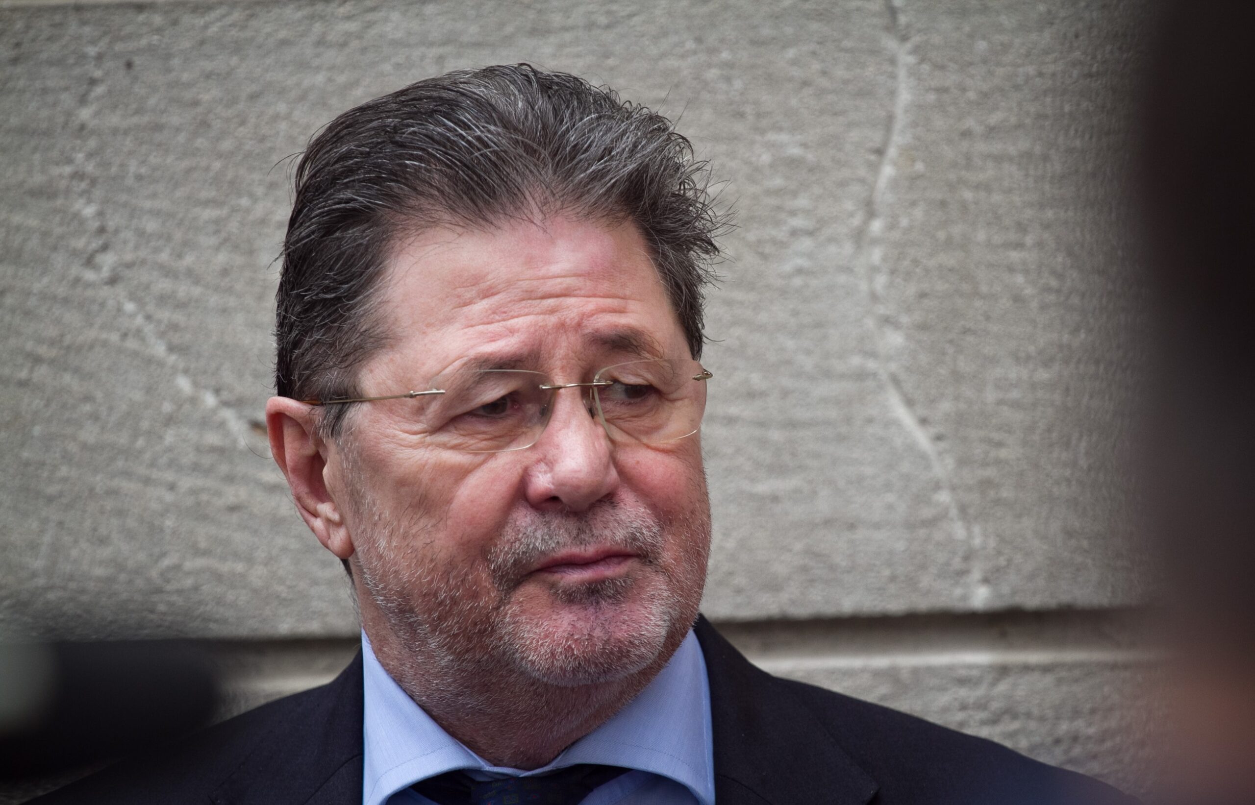Cornel Dinu și-a trăit propria dramă în tăcere, dar acum există ...