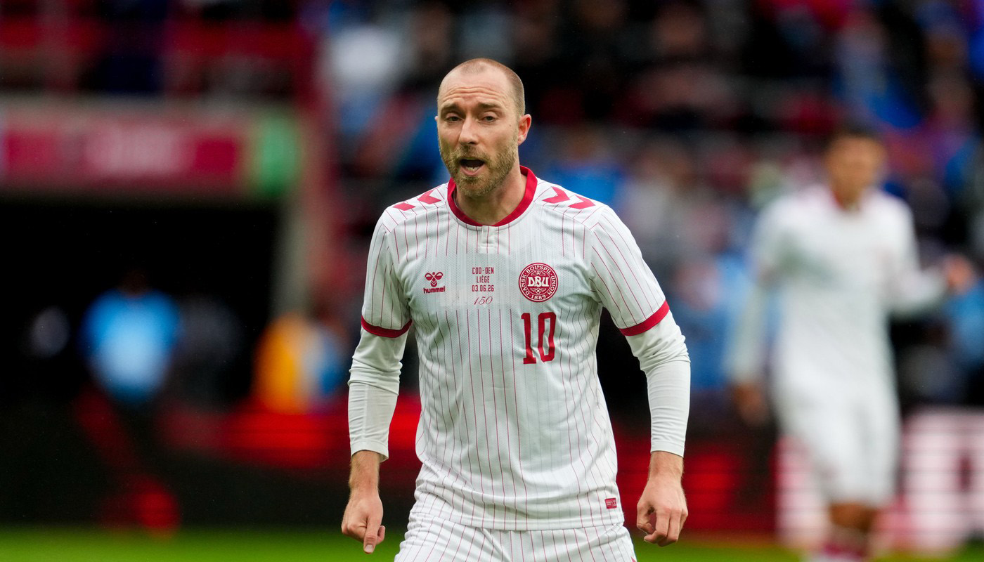 Christian Eriksen a căzut din nou pe teren și a fost resuscitat de medici