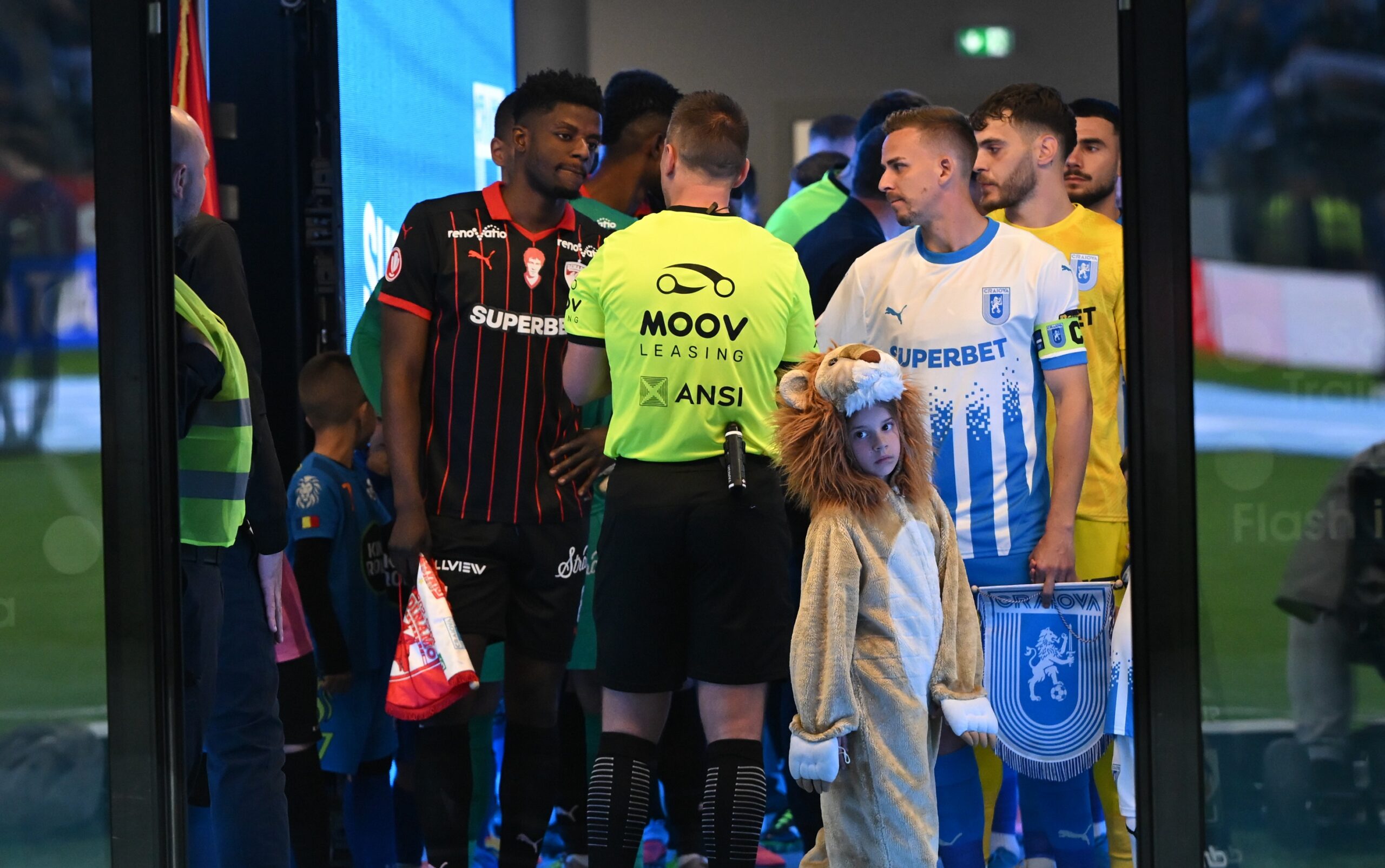 Este oficial! Dinamo a anunțat plecarea lui Eddy Gnahore: „Colaborarea ...